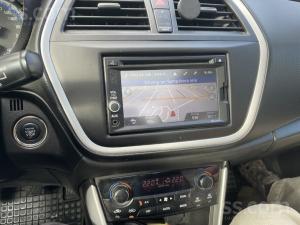 Grey Suzuki SX4 2014 in Riga, with an engine capacity of 1.60 L and mileage of 242 thousand km for 3900 €, photo 10 on AUTOMOTO.COM.LV