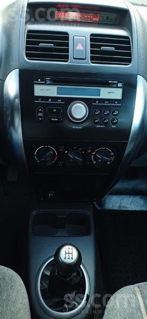 Suzuki SX4 2006 Rīga, ar dzinēja tilpumu 1.60 L un nobraukumu 266 tūkst. km par 2000 €, foto 11 vietnē AUTOMOTO.COM.LV