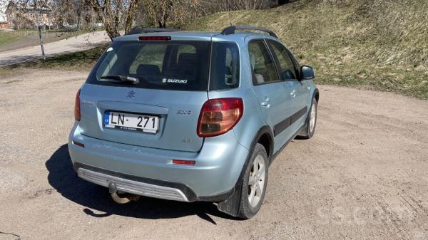 Suzuki SX4 2006 Krāslava, ar dzinēja tilpumu 1.60 L un nobraukumu 260 tūkst. km par 1650 €, foto 4 vietnē AUTOMOTO.COM.LV