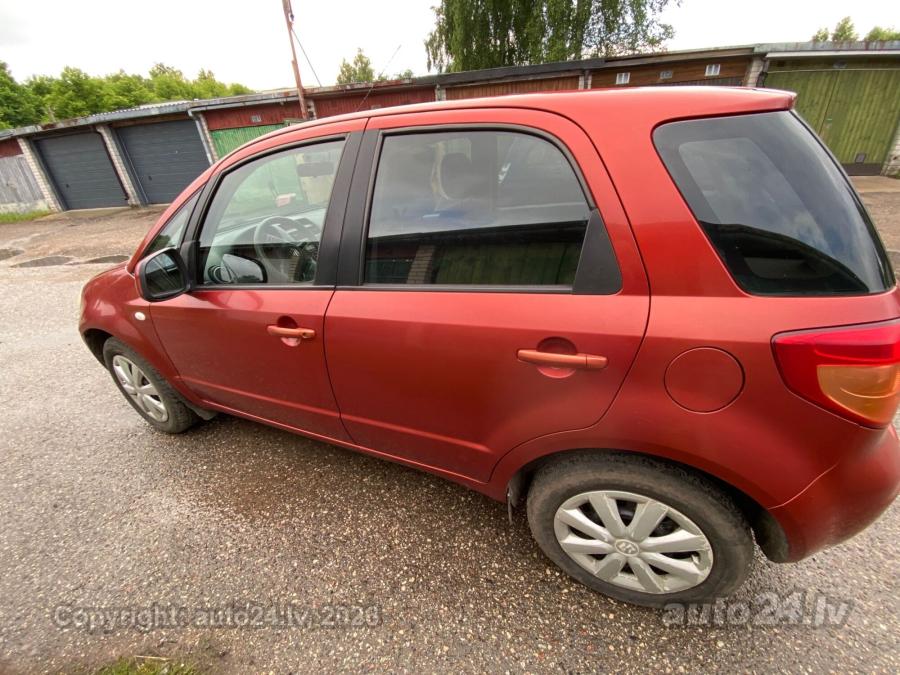 Suzuki SX4 2007 Pērnava, ar dzinēja tilpumu 1.50 L un nobraukumu 250 tūkst. km par 2250 €, foto 5 vietnē AUTOMOTO.COM.LV
