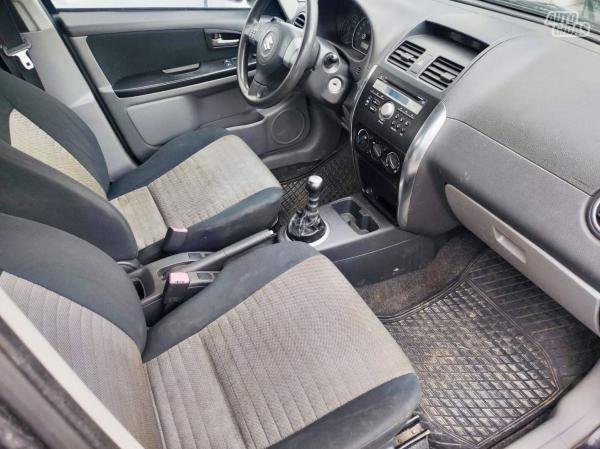 Suzuki SX4 2008 in Bliudziai, with an engine capacity of 1.60 L and mileage of 270 thousand km for 2030 €, photo 2 on AUTOMOTO.COM.LV