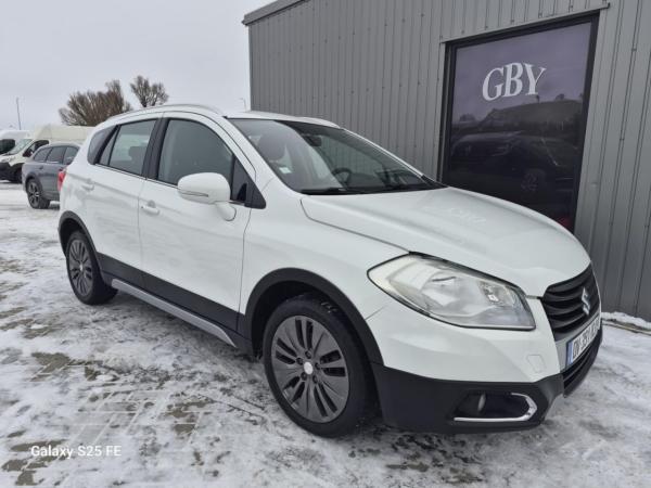 Suzuki SX4 2015 in Taurage, with an engine capacity of 1.60 L and mileage of 248 thousand km for 4900 €, photo 3 on AUTOMOTO.COM.LV