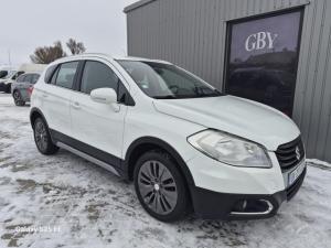Suzuki SX4 2015 in Taurage, with an engine capacity of 1.60 L and mileage of 248 thousand km for 4900 €, photo 3 on AUTOMOTO.COM.LV