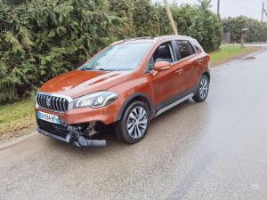 Orange Suzuki SX4 2016 in Kaunas, with an engine capacity of 1.59 L and mileage of 231 thousand km for 6300 €, photo 6 on AUTOMOTO.COM.LV