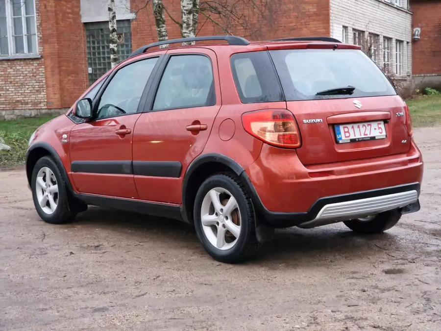 Orange Suzuki SX4 2009 in Grobiņa, with an engine capacity of 1.90 L and mileage of 341 thousand km for 2450 €, photo 4 on AUTOMOTO.COM.LV
