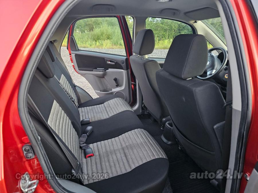 Oranžs Suzuki SX4 2011 Tallina, ar dzinēja tilpumu 1.60 L un nobraukumu 50 tūkst. km par 8500 €, foto 17 vietnē AUTOMOTO.COM.LV