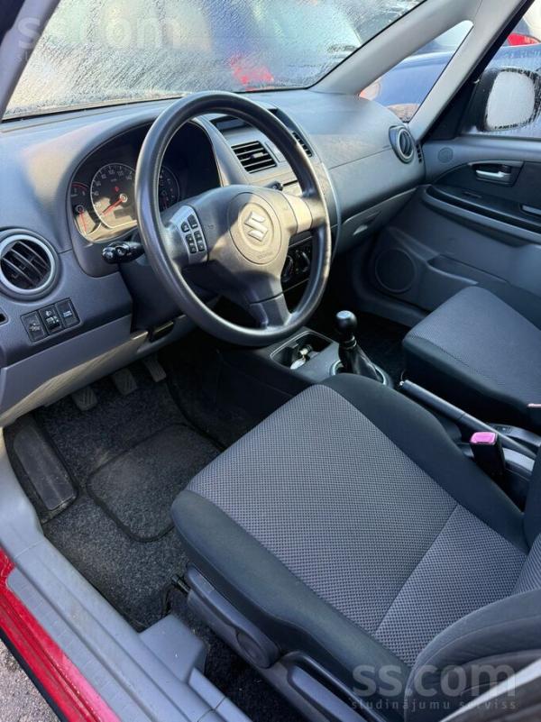 Sarkans Suzuki SX4 2008 Rīga, ar dzinēja tilpumu 1.60 L un nobraukumu 103 tūkst. km par 3500 €, foto 6 vietnē AUTOMOTO.COM.LV