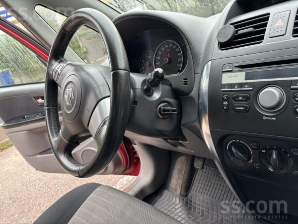 Red Suzuki SX4 2009 in Riga, with an engine capacity of 1.90 L and mileage of 215 thousand km for 4250 €, photo 10 on AUTOMOTO.COM.LV