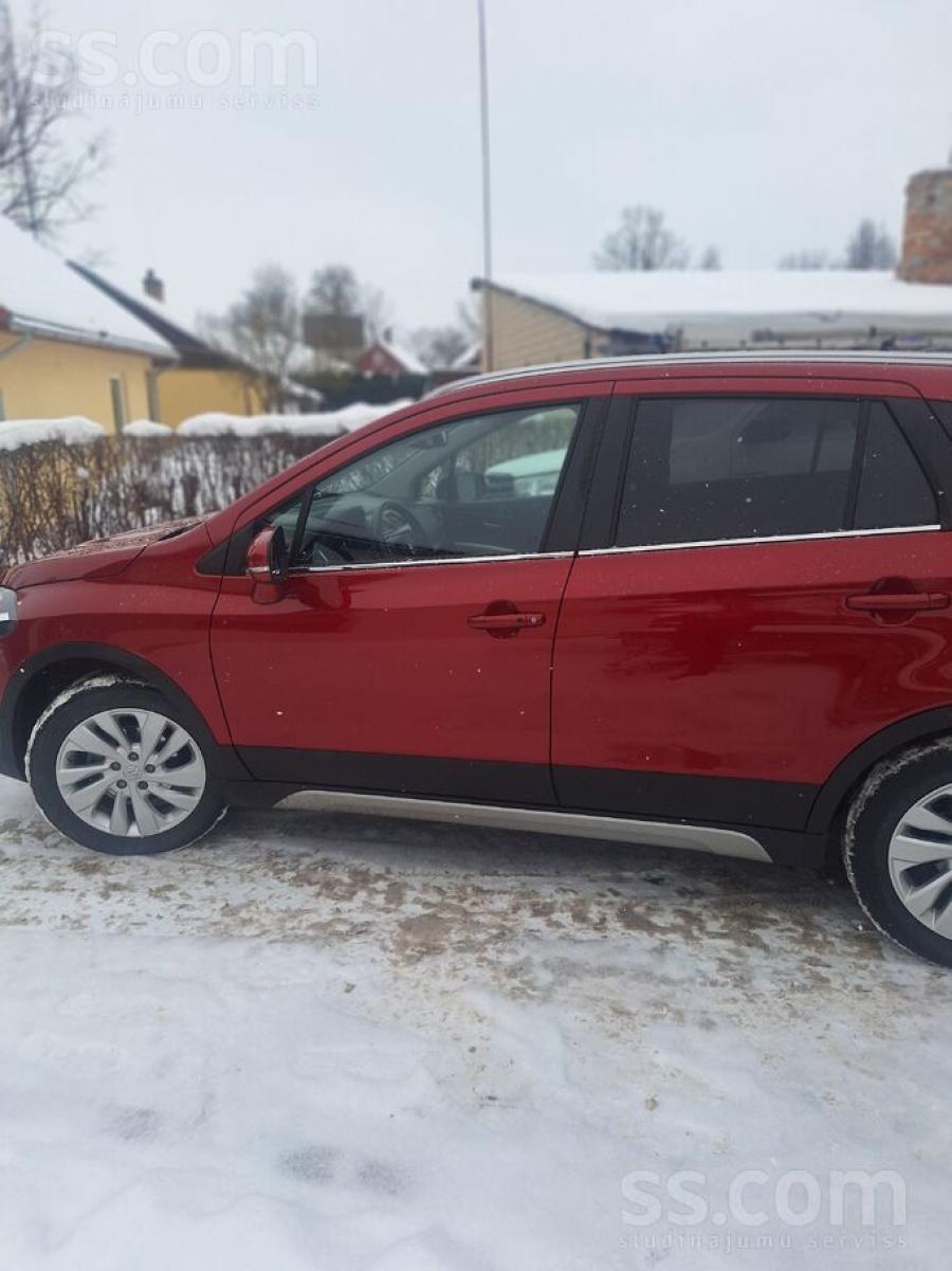 Red Suzuki SX4 2018 in Saldus, with an engine capacity of 1.00 L and mileage of 60 thousand km for 16500 €, photo 3 on AUTOMOTO.COM.LV