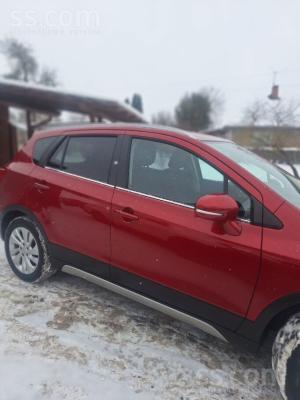 Red Suzuki SX4 2018 in Saldus, with an engine capacity of 1.00 L and mileage of 60 thousand km for 16500 €, photo 4 on AUTOMOTO.COM.LV