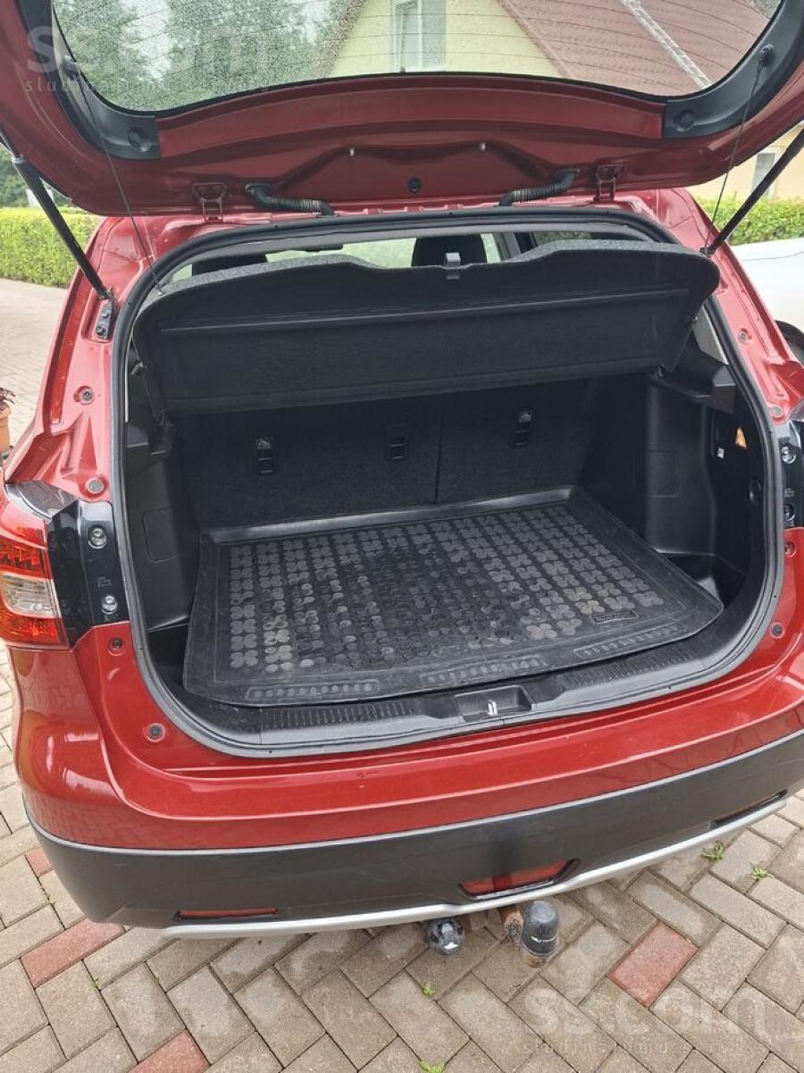 Red Suzuki SX4 2018 in Saldus, with an engine capacity of 1.00 L and mileage of 64 thousand km for 13000 €, photo 11 on AUTOMOTO.COM.LV