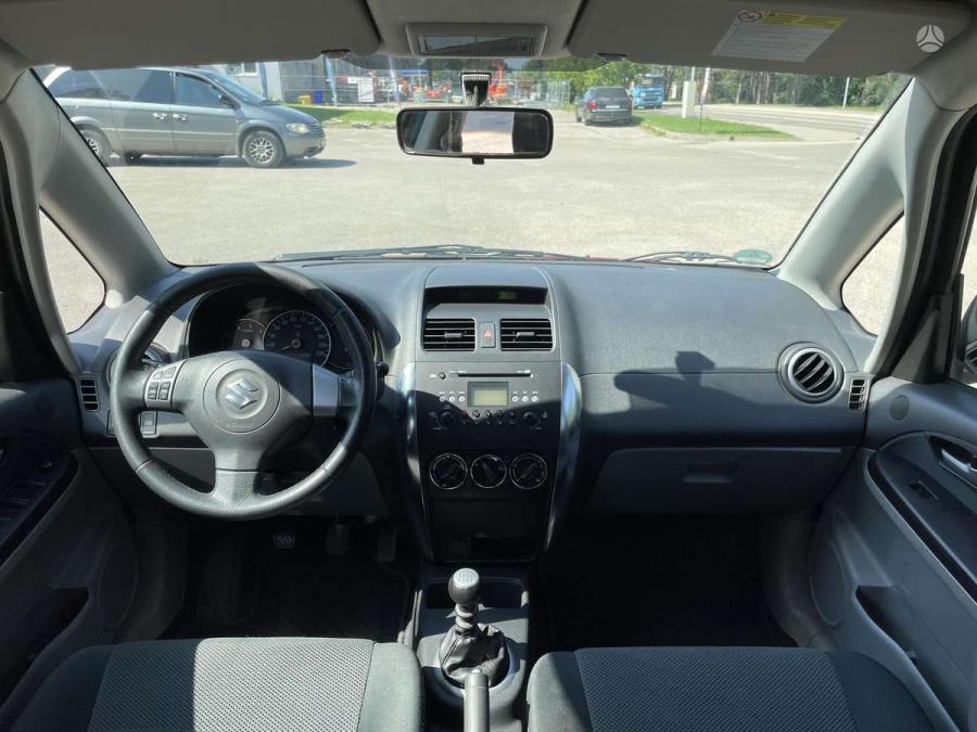 Sarkans Suzuki SX4 2006 Druskininkai, ar dzinēja tilpumu 1.87 L un nobraukumu 239 tūkst. km par 2000 €, foto 13 vietnē AUTOMOTO.COM.LV