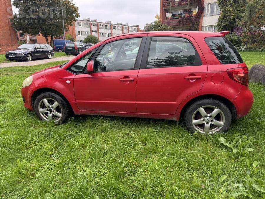 Красный Сузуки СХ4 2006 в Добеле, объемом двигателя 1.50 л и пробегом 200 тыс. км за 700 €, фото 6 на AUTOMOTO.COM.LV