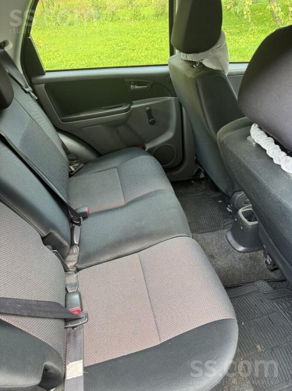 Sarkans Suzuki SX4 2006 Dobele, ar dzinēja tilpumu 1.50 L un nobraukumu 200 tūkst. km par 700 €, foto 11 vietnē AUTOMOTO.COM.LV