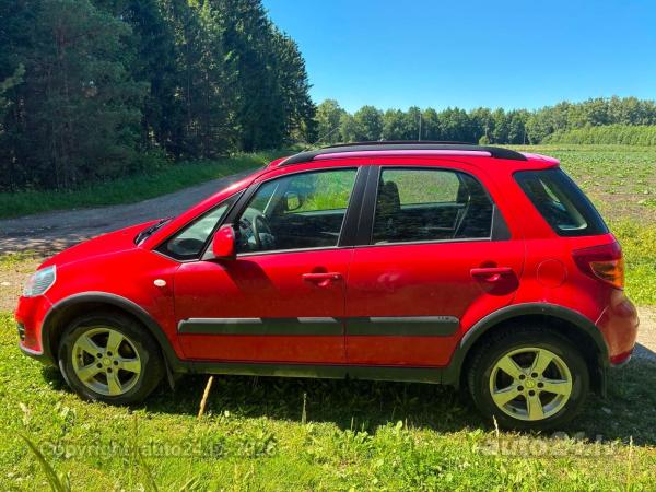 Red Suzuki SX4 2011 in Haapsalu, with an engine capacity of 1.60 L and mileage of 130 thousand km for 3900 €, photo 4 on AUTOMOTO.COM.LV