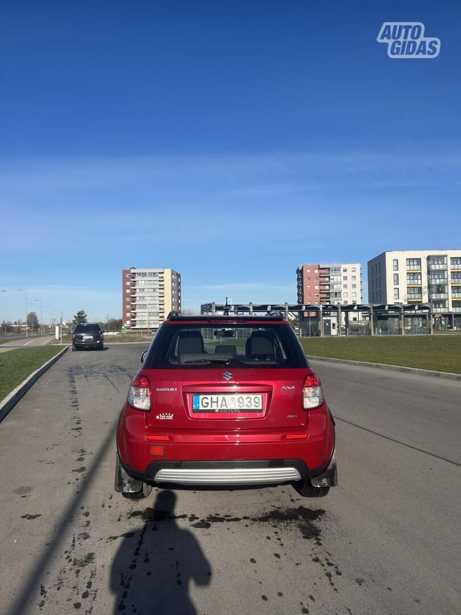 Red Suzuki SX4 2012 in Gargzdai, with an engine capacity of 2.00 L and mileage of 161 thousand km for 4500 €, photo 6 on AUTOMOTO.COM.LV