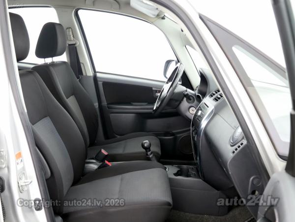 Suzuki SX4 2007 Tallina, ar dzinēja tilpumu 1.60 L un nobraukumu 176 tūkst. km par 1599 €, foto 6 vietnē AUTOMOTO.COM.LV