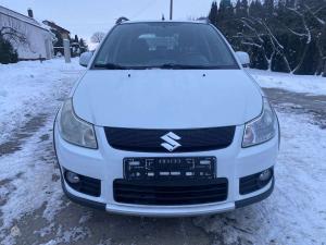 White Suzuki SX4 2009 in Birzai, with an engine capacity of 1.60 L and mileage of 259 thousand km for 2650 €, photo 4 on AUTOMOTO.COM.LV