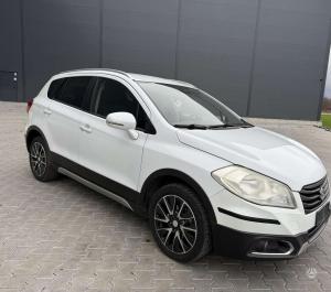 Balts Suzuki SX4 2014 Šauļi, ar dzinēja tilpumu 1.59 L un nobraukumu 230 tūkst. km par 3950 €, foto 4 vietnē AUTOMOTO.COM.LV