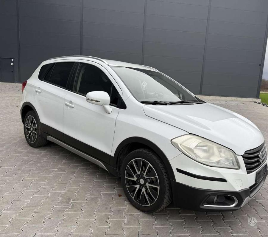 Balts Suzuki SX4 2014 Šauļi, ar dzinēja tilpumu 1.59 L un nobraukumu 230 tūkst. km par 3950 €, foto 4 vietnē AUTOMOTO.COM.LV