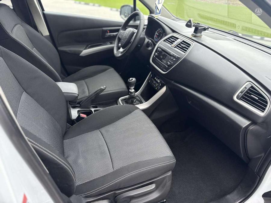 Balts Suzuki SX4 2014 Šauļi, ar dzinēja tilpumu 1.59 L un nobraukumu 230 tūkst. km par 3950 €, foto 8 vietnē AUTOMOTO.COM.LV