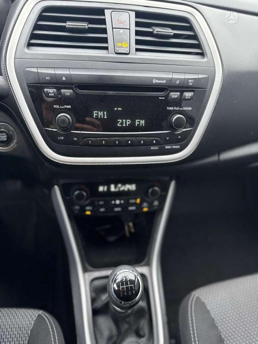 Balts Suzuki SX4 2014 Šauļi, ar dzinēja tilpumu 1.59 L un nobraukumu 230 tūkst. km par 3950 €, foto 15 vietnē AUTOMOTO.COM.LV