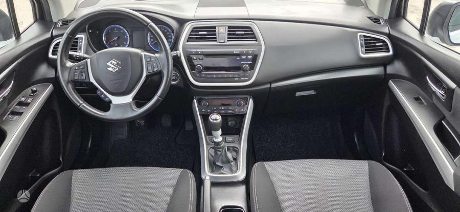 Balts Suzuki SX4 2015 Viļņa, ar dzinēja tilpumu 1.60 L un nobraukumu 240 tūkst. km par 5300 €, foto 11 vietnē AUTOMOTO.COM.LV