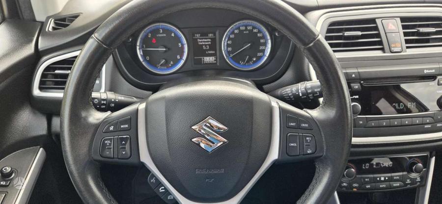 Balts Suzuki SX4 2015 Viļņa, ar dzinēja tilpumu 1.60 L un nobraukumu 240 tūkst. km par 5300 €, foto 21 vietnē AUTOMOTO.COM.LV