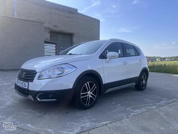 White Suzuki SX4 2015 in Plunge, with an engine capacity of 1.60 L and mileage of 128 thousand km for 8000 €, photo 4 on AUTOMOTO.COM.LV