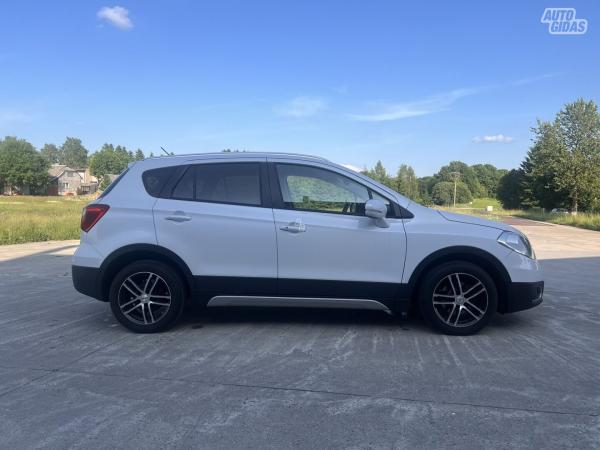 White Suzuki SX4 2015 in Plunge, with an engine capacity of 1.60 L and mileage of 128 thousand km for 8000 €, photo 5 on AUTOMOTO.COM.LV