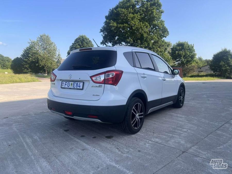 White Suzuki SX4 2015 in Plunge, with an engine capacity of 1.60 L and mileage of 128 thousand km for 8000 €, photo 8 on AUTOMOTO.COM.LV
