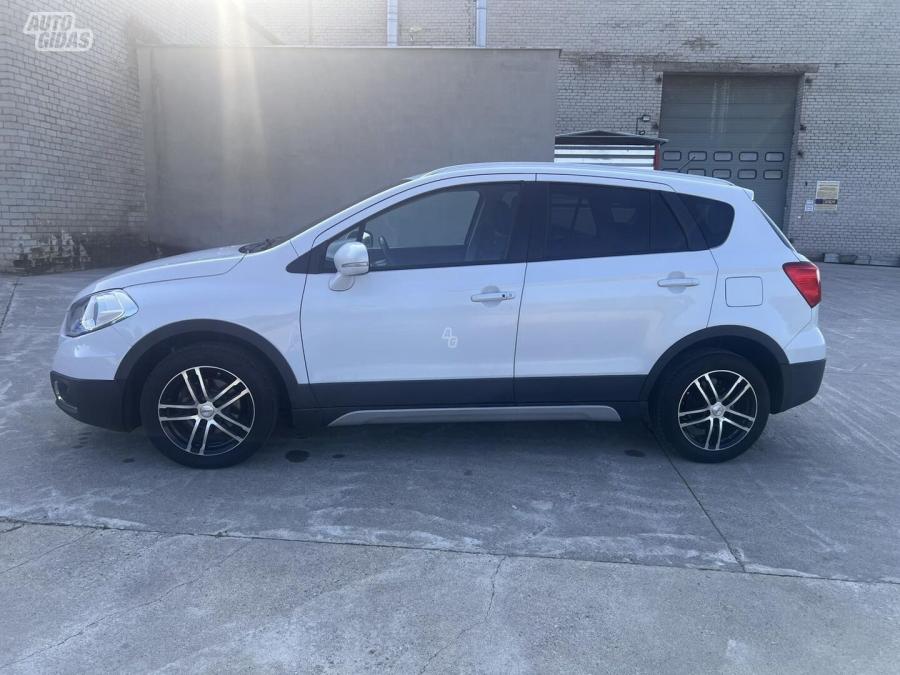 White Suzuki SX4 2015 in Plunge, with an engine capacity of 1.60 L and mileage of 128 thousand km for 8000 €, photo 10 on AUTOMOTO.COM.LV