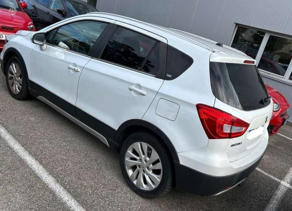 Balts Suzuki SX4 2019 Tauragė, ar dzinēja tilpumu 1.00 L un nobraukumu 65 tūkst. km par 10400 €, foto 2 vietnē AUTOMOTO.COM.LV