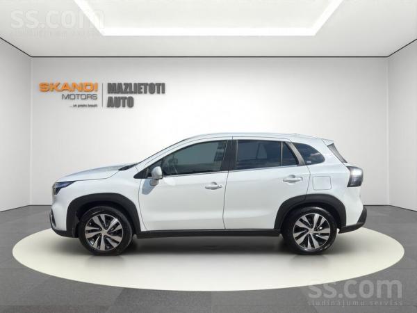 Balts Suzuki SX4 2022 Rīga, ar dzinēja tilpumu 1.40 L un nobraukumu 106 tūkst. km par 15990 €, foto 3 vietnē AUTOMOTO.COM.LV