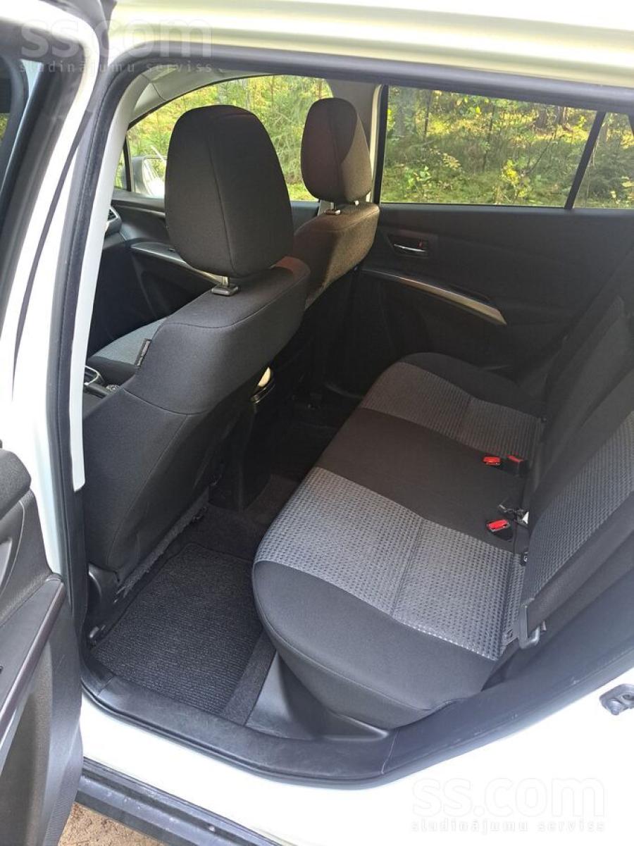 White Suzuki SX4 2022 in Riga, with an engine capacity of 1.40 L and mileage of 133 thousand km for 18700 €, photo 12 on AUTOMOTO.COM.LV