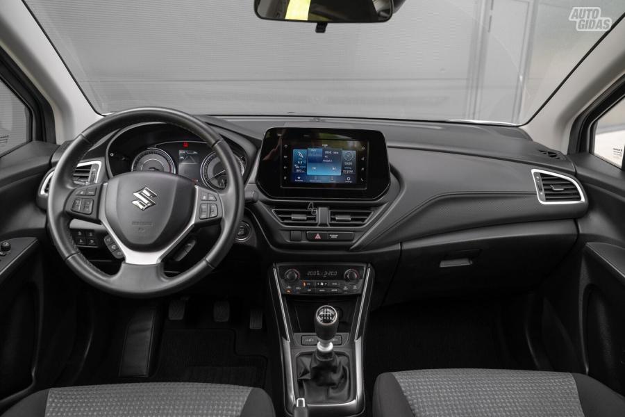 White Suzuki SX4 2023 in Vilnius, with an engine capacity of 1.40 L and mileage of 159 thousand km for 14950 €, photo 17 on AUTOMOTO.COM.LV