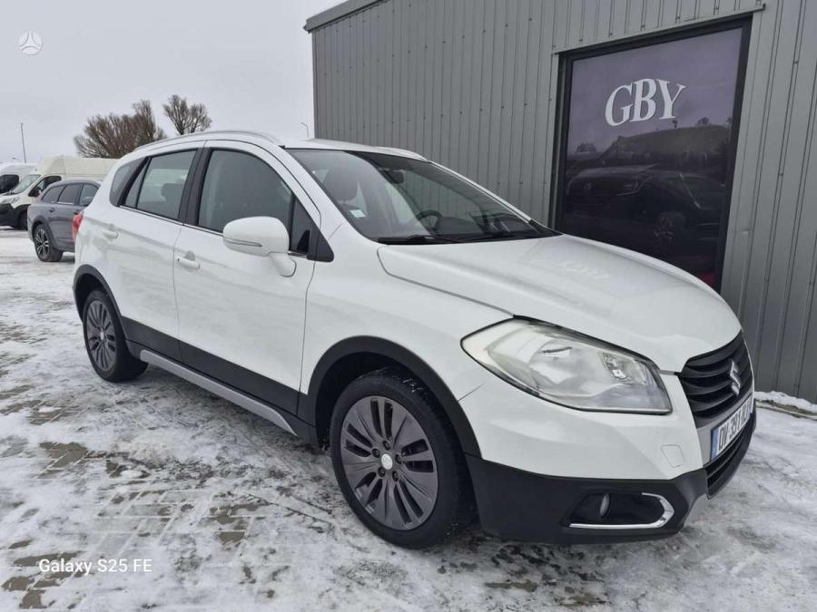 Balts Suzuki SX4 2015 Tauragė, ar dzinēja tilpumu 1.60 L un nobraukumu 248 tūkst. km par 4900 €, foto 3 vietnē AUTOMOTO.COM.LV