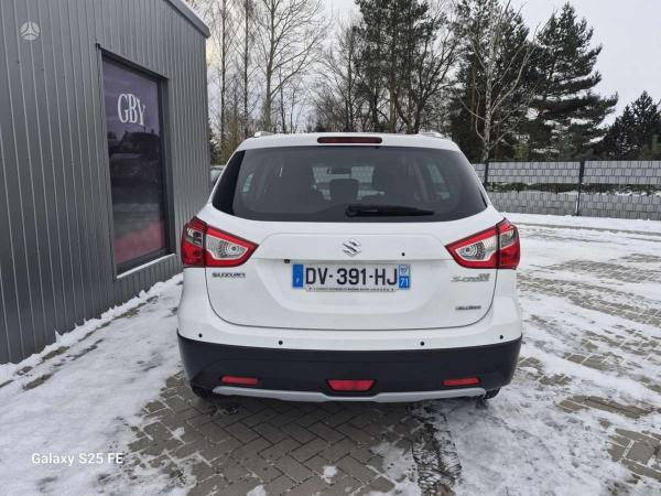 White Suzuki SX4 2015 in Taurage, with an engine capacity of 1.60 L and mileage of 248 thousand km for 4900 €, photo 4 on AUTOMOTO.COM.LV