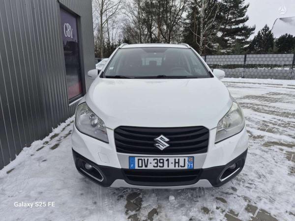 White Suzuki SX4 2015 in Taurage, with an engine capacity of 1.60 L and mileage of 248 thousand km for 4900 €, photo 6 on AUTOMOTO.COM.LV