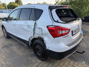 White Suzuki SX4 2018 in Siauliai, with an engine capacity of 1.00 L and mileage of 67 thousand km for 4200 €, photo 6 on AUTOMOTO.COM.LV