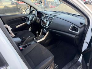White Suzuki SX4 2018 in Siauliai, with an engine capacity of 1.00 L and mileage of 67 thousand km for 4200 €, photo 16 on AUTOMOTO.COM.LV