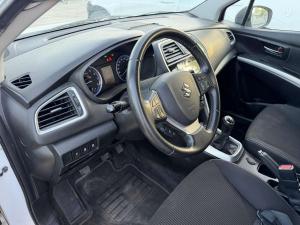 White Suzuki SX4 2018 in Siauliai, with an engine capacity of 1.00 L and mileage of 67 thousand km for 4200 €, photo 21 on AUTOMOTO.COM.LV