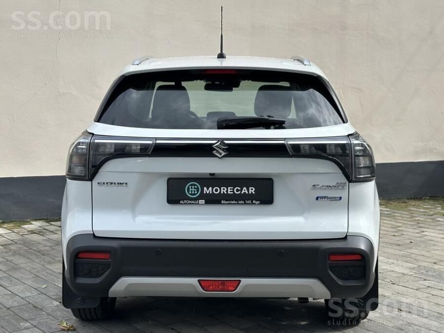White Suzuki SX4 2022 in Riga, with an engine capacity of 1.40 L and mileage of 54 thousand km for 16550 €, photo 6 on AUTOMOTO.COM.LV