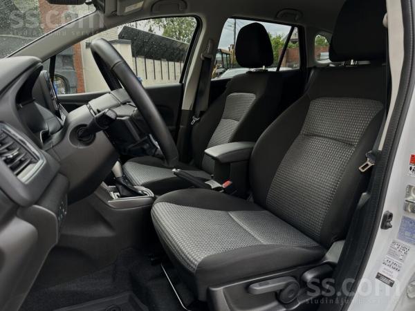 White Suzuki SX4 2022 in Riga, with an engine capacity of 1.40 L and mileage of 54 thousand km for 16550 €, photo 8 on AUTOMOTO.COM.LV