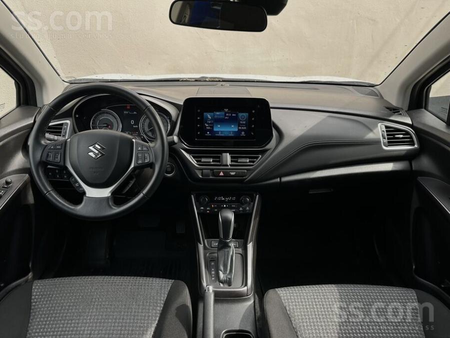 White Suzuki SX4 2022 in Riga, with an engine capacity of 1.40 L and mileage of 54 thousand km for 16550 €, photo 23 on AUTOMOTO.COM.LV