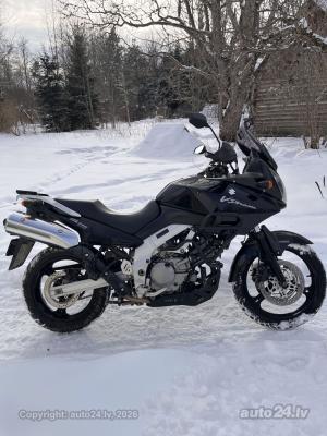 Melns Suzuki V-Strom 650 2004 Tallina, ar dzinēja tilpumu 0.65 L un nobraukumu 57 tūkst. km par 2990 €, foto 2 vietnē AUTOMOTO.COM.LV