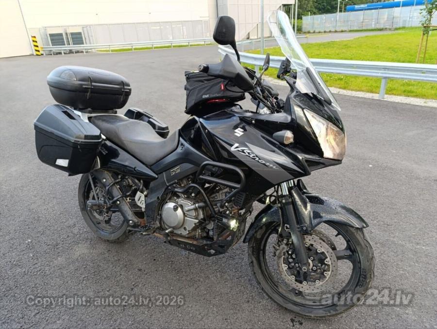Черный Сузуки V-Strom 650 2005 в Таллин, объемом двигателя 0.65 л и пробегом 40 тыс. км за 3500 €, фото 1 на AUTOMOTO.COM.LV