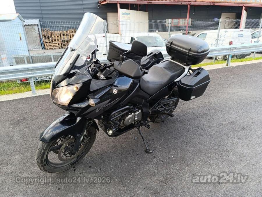 Черный Сузуки V-Strom 650 2005 в Таллин, объемом двигателя 0.65 л и пробегом 40 тыс. км за 3500 €, фото 4 на AUTOMOTO.COM.LV