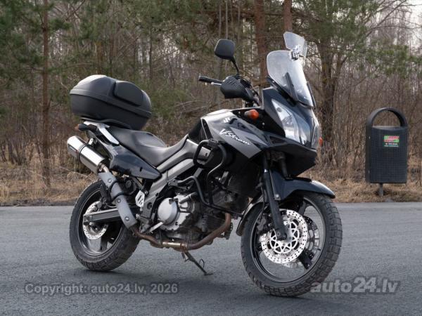 Melns Suzuki V-Strom 650 2005 Tartu, ar dzinēja tilpumu 0.65 L un nobraukumu 94 tūkst. km par 2799 €, foto 1 vietnē AUTOMOTO.COM.LV