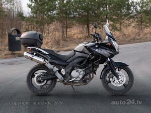 Black Suzuki V-Strom 650 2005 in Tartu, with an engine capacity of 0.65 L and mileage of 94 thousand km for 2799 €, photo 2 on AUTOMOTO.COM.LV